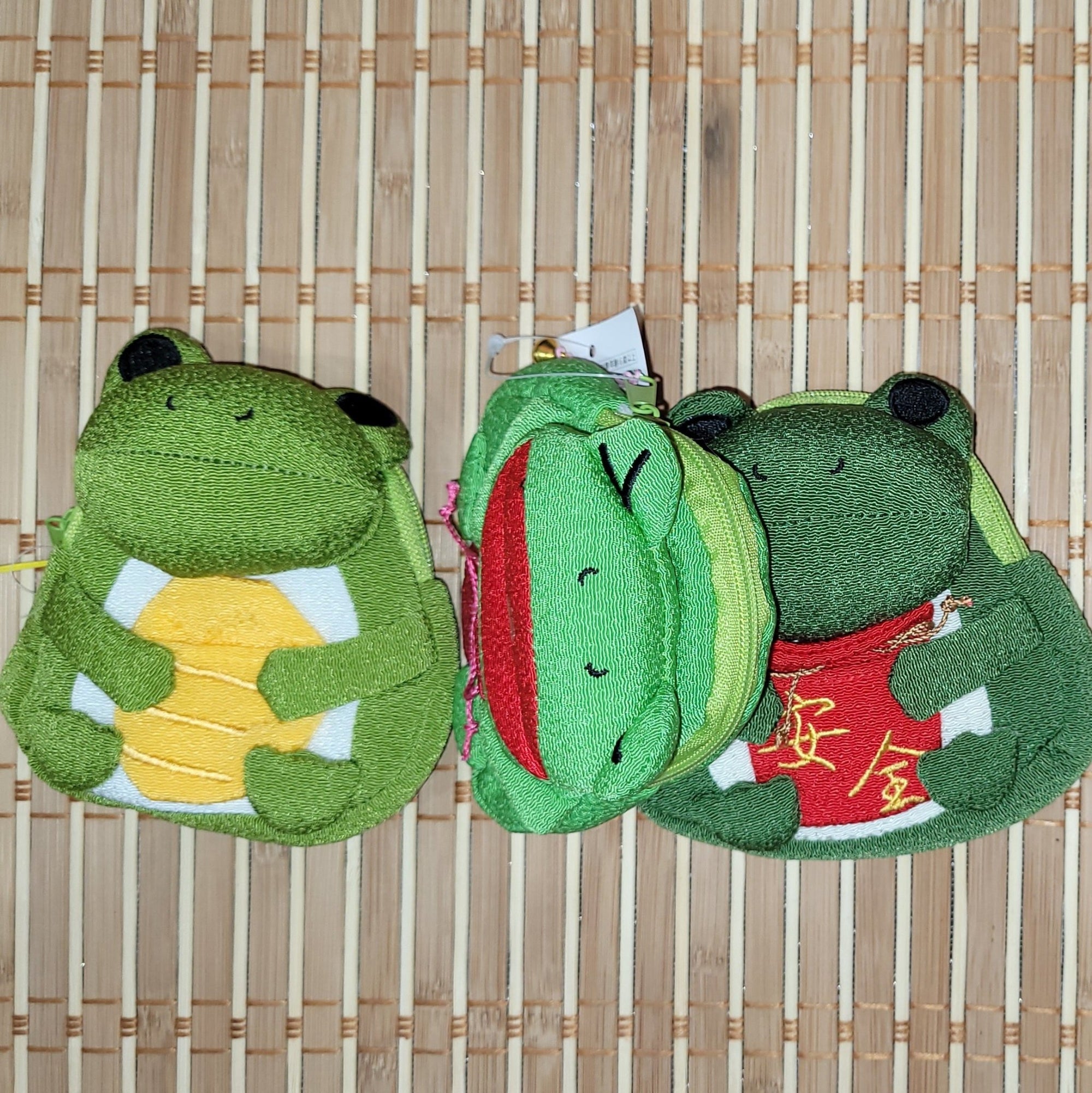 Frog Zippered Pouch | Pac West Kimono