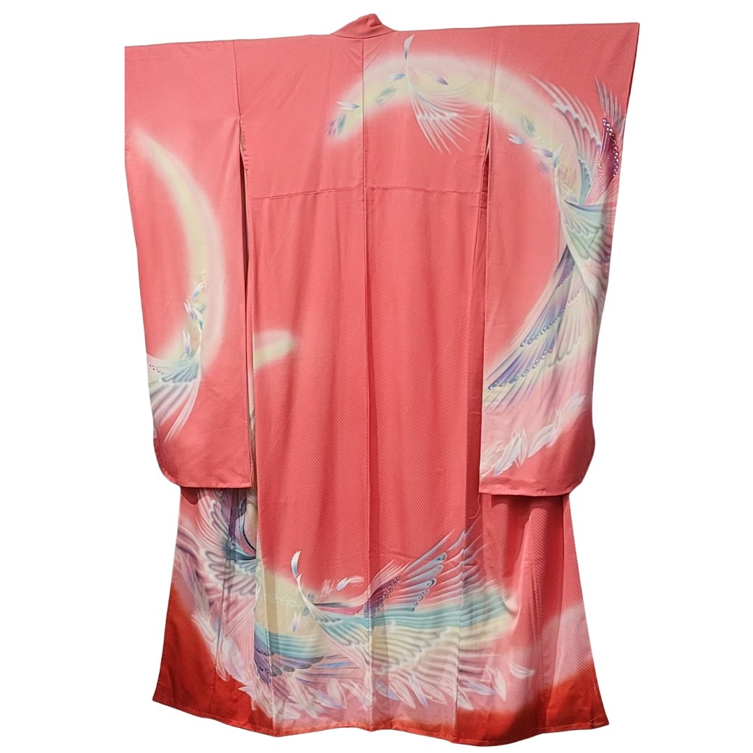 Vintage Traditional Furisode Kimono - Bright pink with feathers | Pac ...